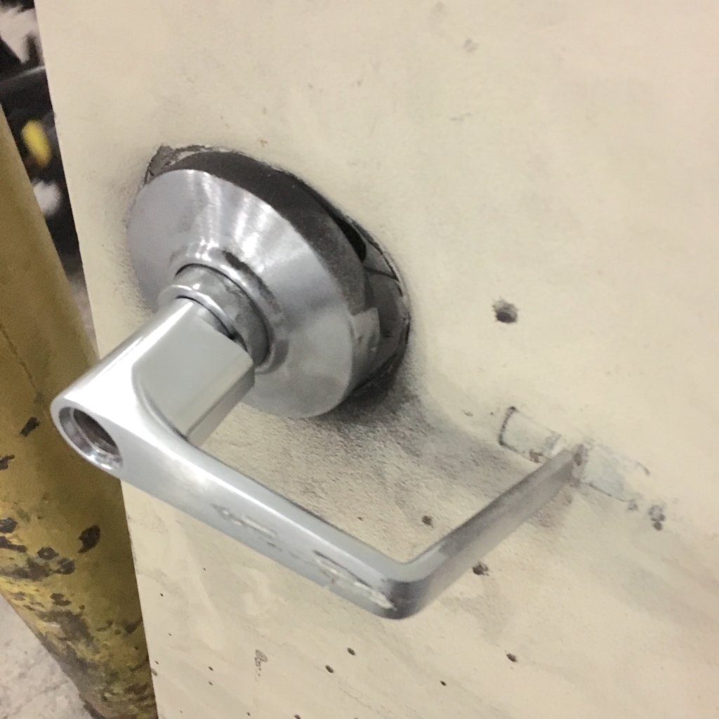 Fed Ex smashed door handle - Advanced Lock & Security